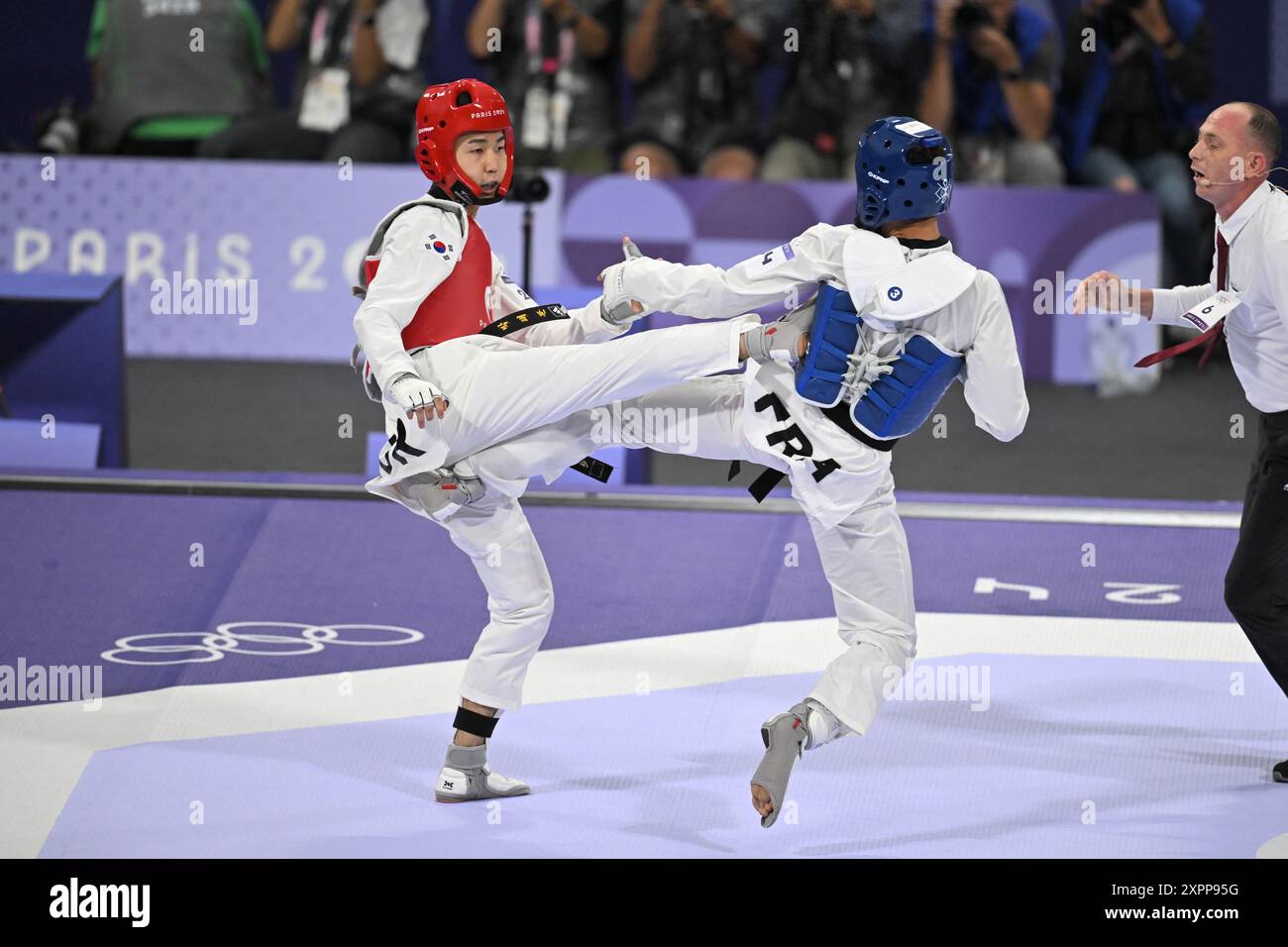 Paris, France. 07th Aug, 2024. South Korea's Park Tae-joon and France's ...