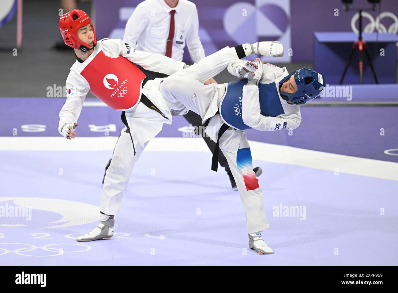 Paris, France. 07th Aug, 2024. South Korea's Park Tae-joon and France's ...