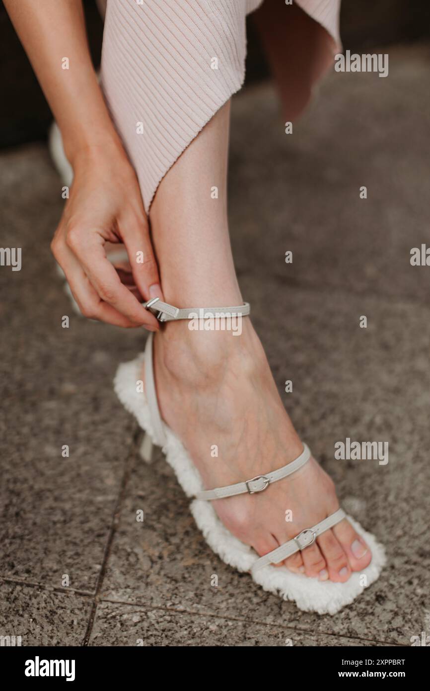Classic high heel shoe hi-res stock photography and images - Alamy