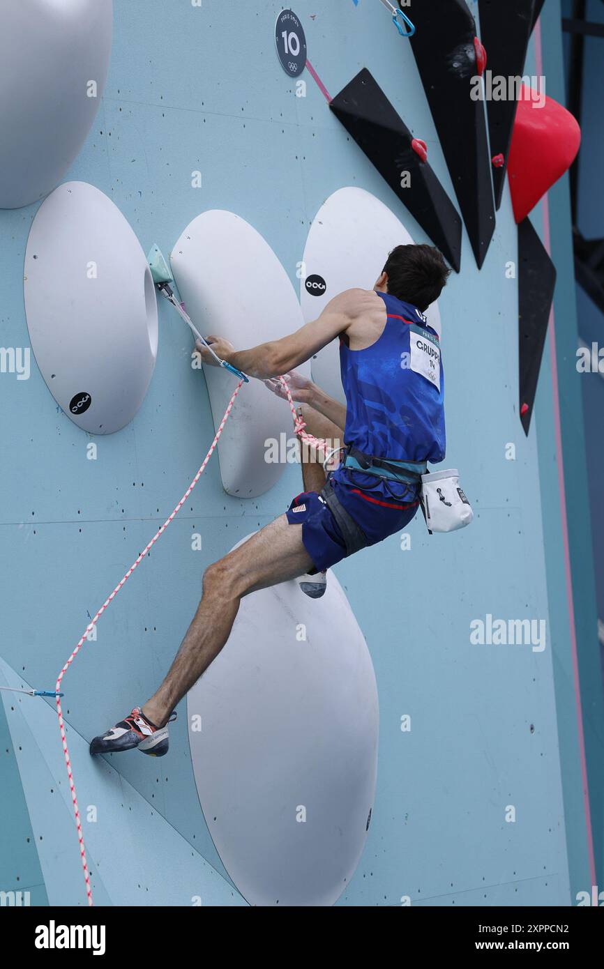 GRUPPER Jesse of USA Sport Climbing Men's Boulder & Lead, Semifinal ...