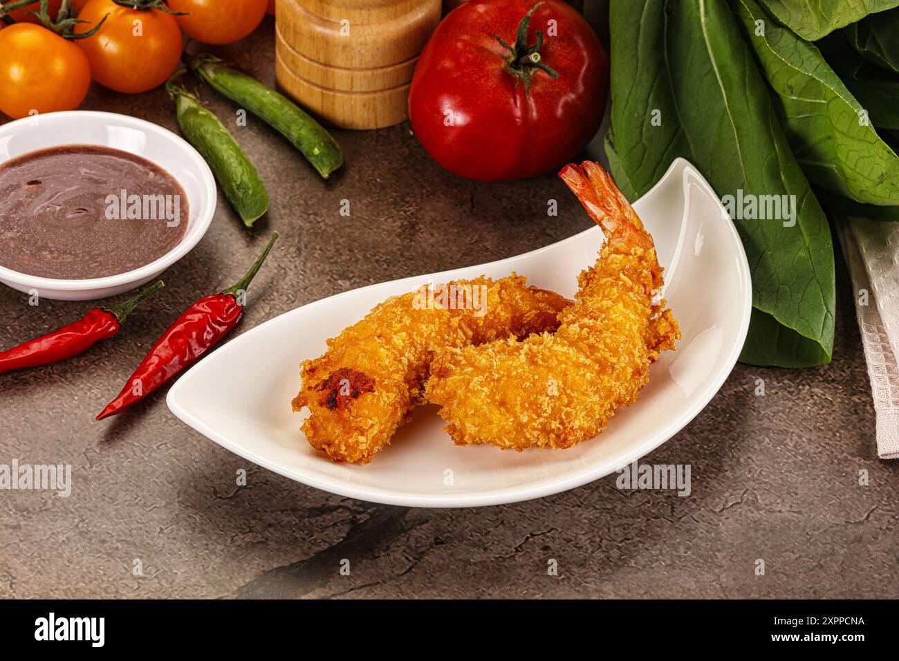 Crispy breaded golden fried prawns with sauce Stock Photo - Alamy