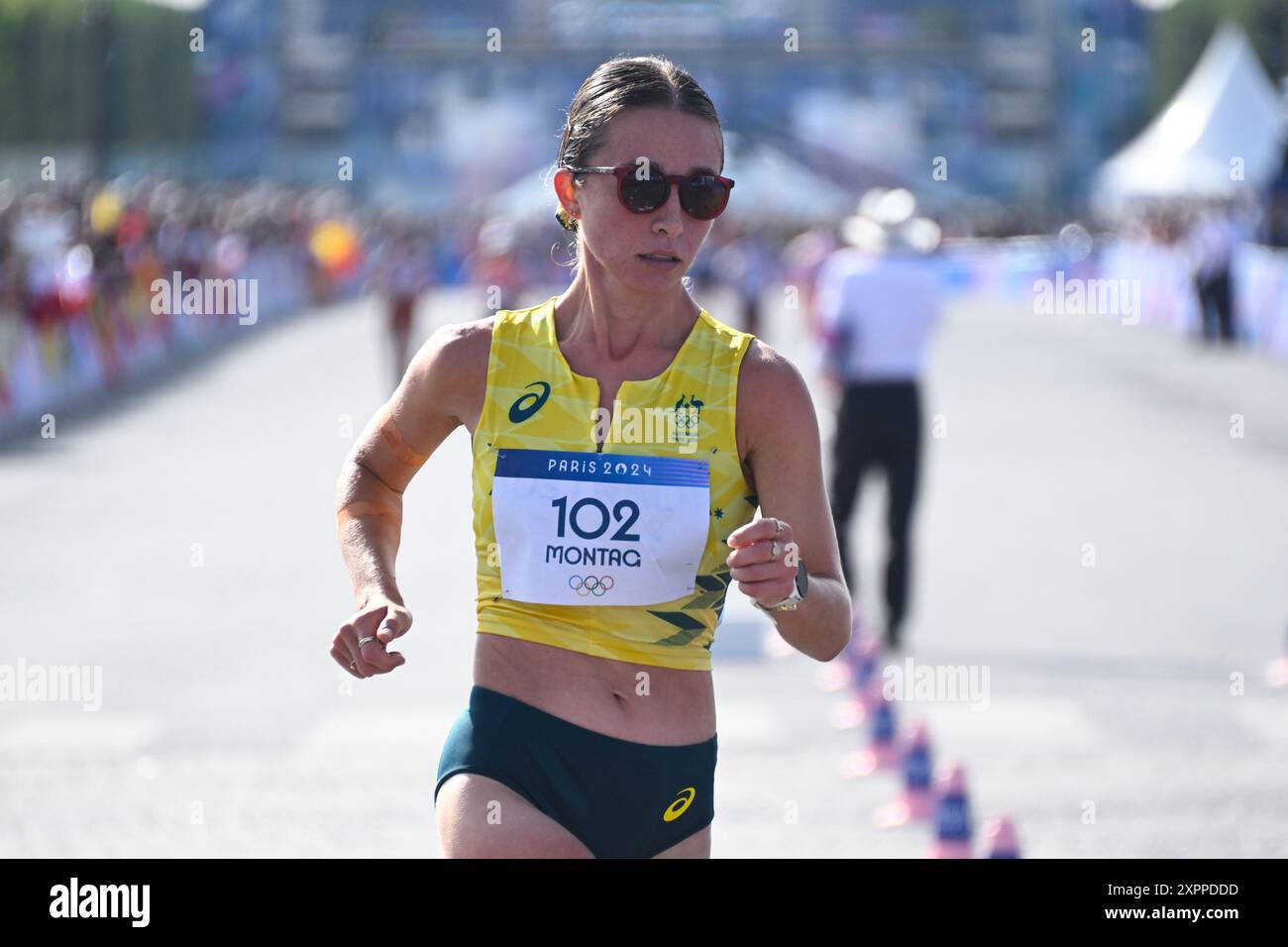 Race walk at the paris 2024 olympic games hi-res stock photography and ...