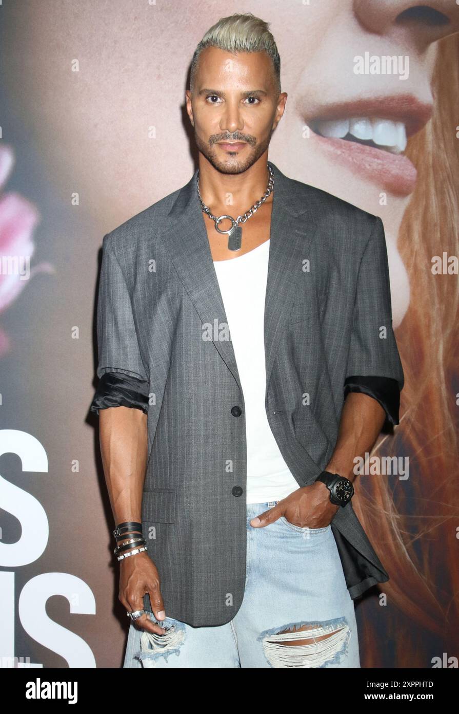 NEW YORK, NY - AUGUST 6: Jay Manuel at the NY premiere of It Ends With ...