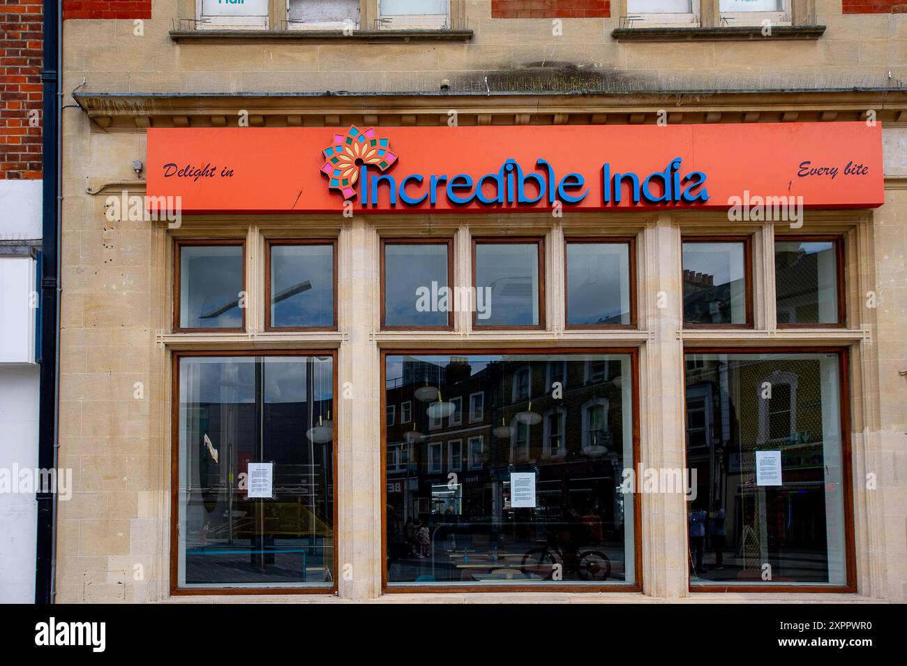 Slough, UK. 6th August, 2024. A notice of fortfeiture for non payment ...