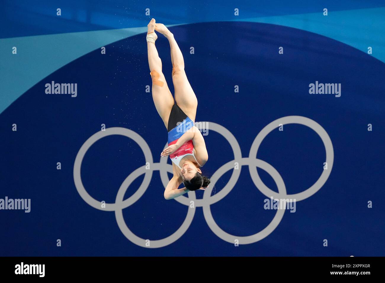 South Korea's Kim Su-ji competes in the women's 3m springboard diving ...