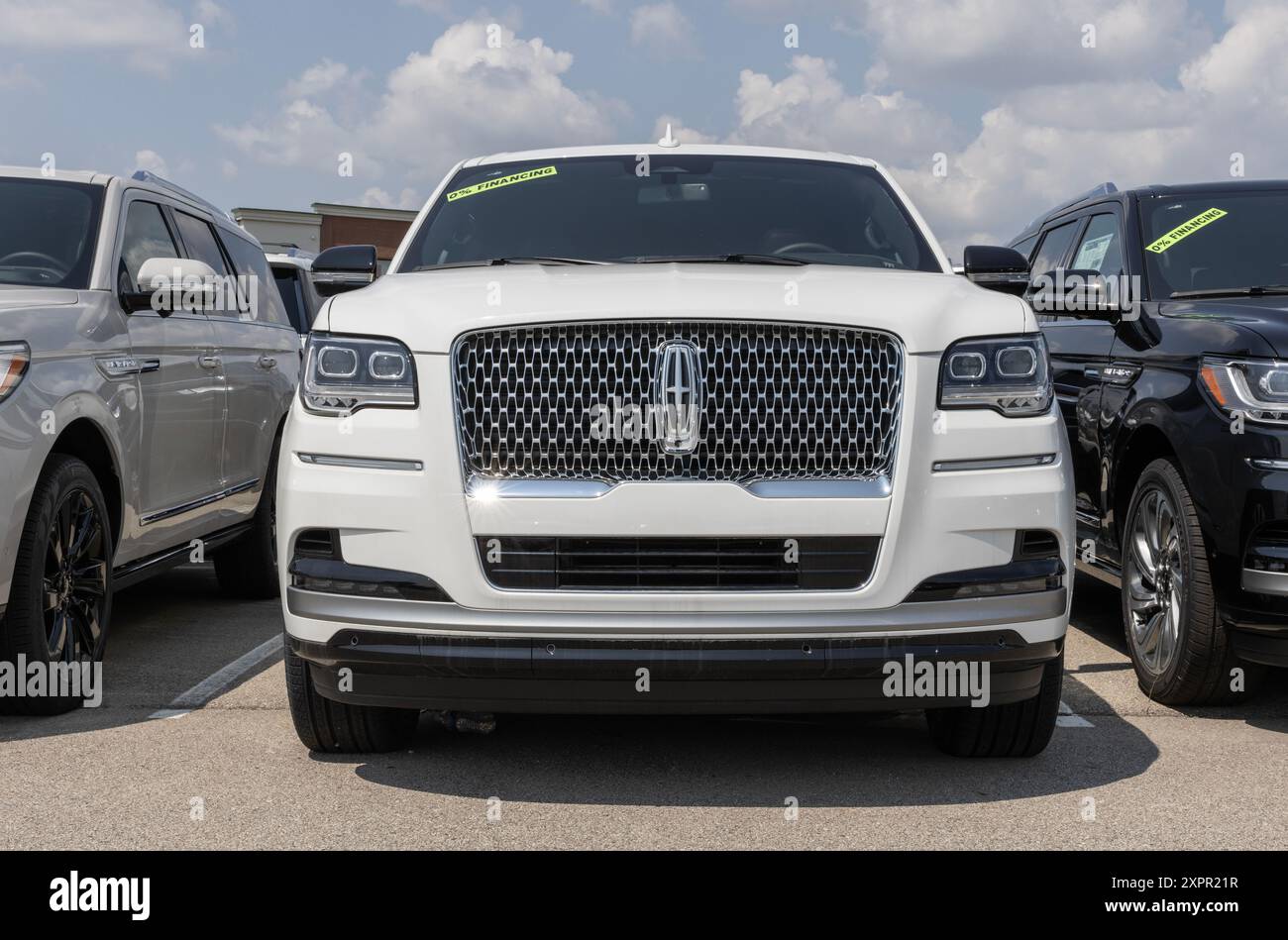 Fishers - August 4, 2024: Lincoln Navigator 4X4 Reserve display ...