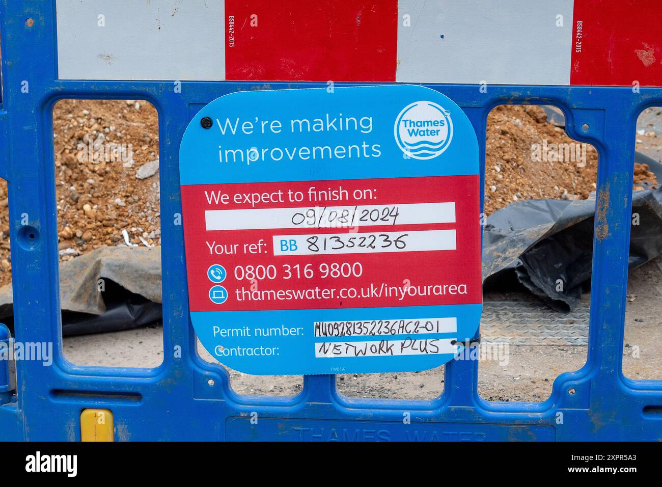 Slough, Berkshire, UK. 6th August, 2024. Thames Water are putting in ...