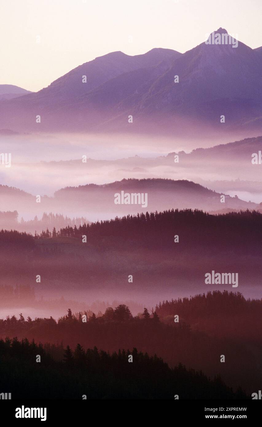 Goierri valley and Mount Txindoki. Guipúzcoa. Spain Stock Photo - Alamy