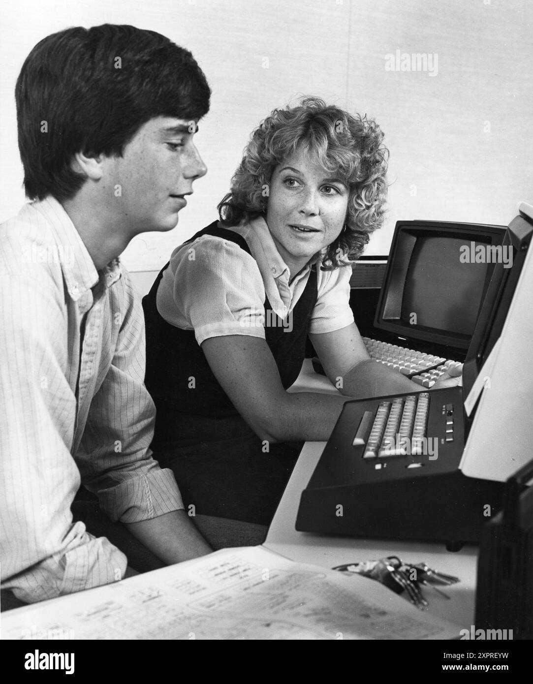 Austin Texas USA, 1994: Technology trainer teaches a high school ...