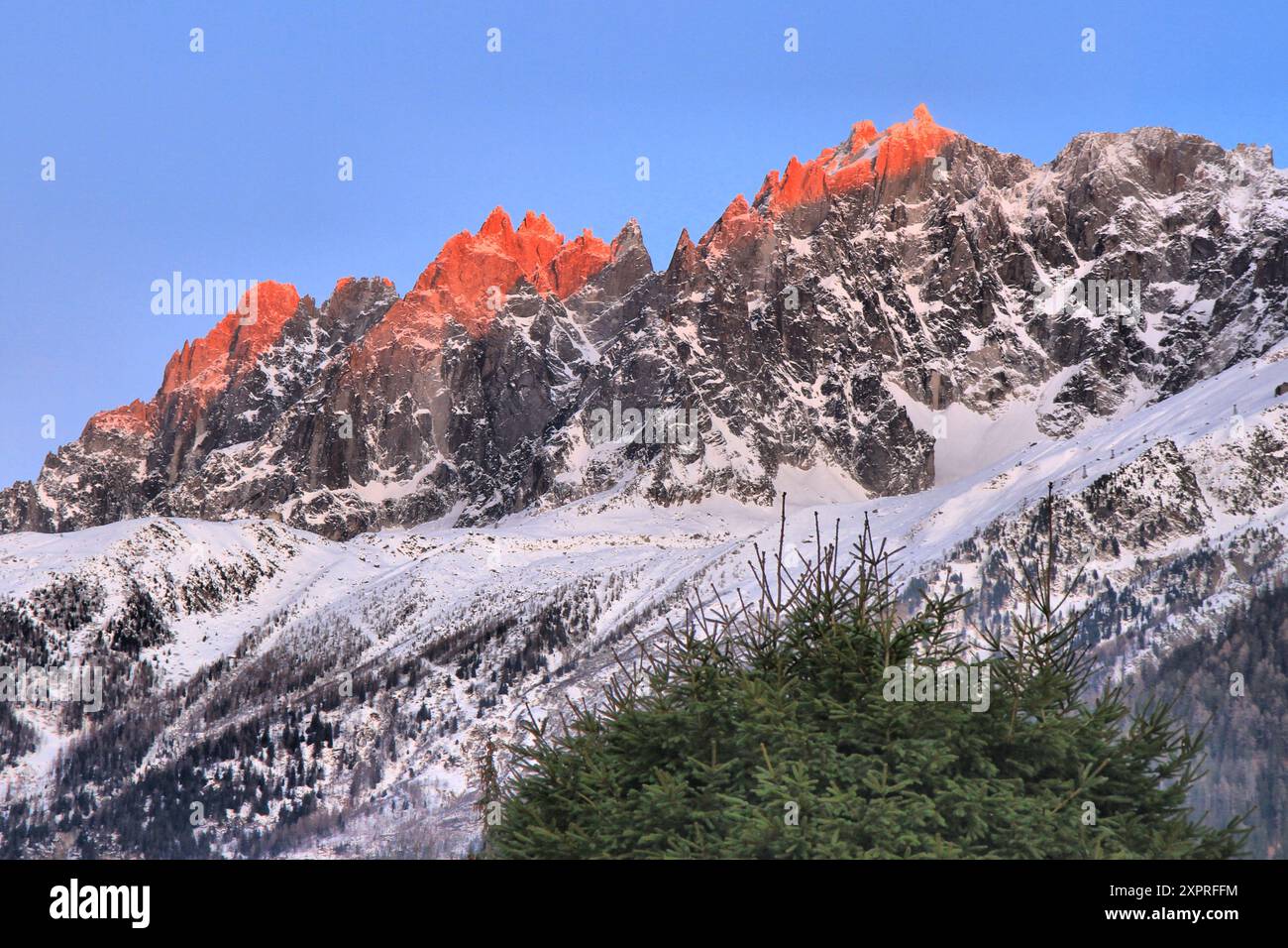 Aiguilles de chamonix hi-res stock photography and images - Alamy