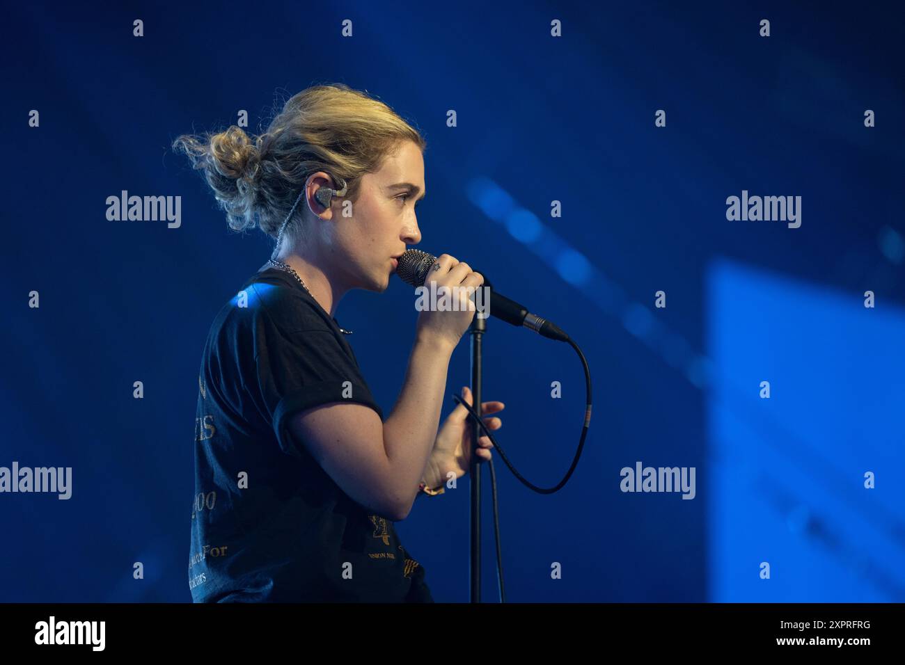 Blondshell set hi-res stock photography and images - Alamy