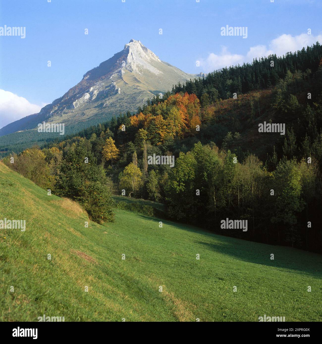 Monte Txindoki, Sierra de Aralar, Zaldibia, Guipúzcoa, Spain Stock ...