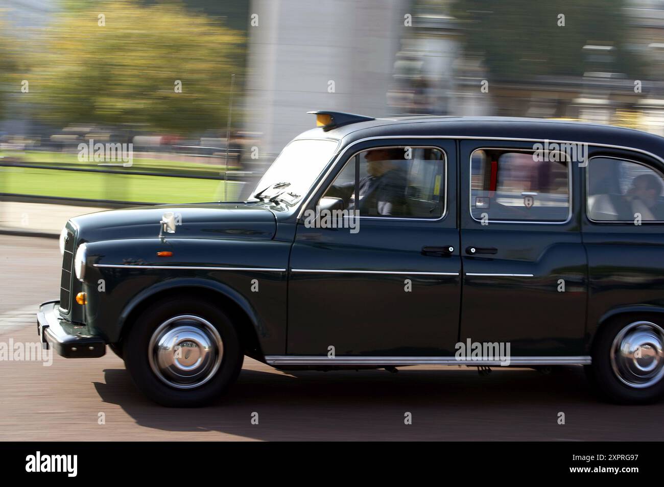 Taxi, London. England, UK Stock Photo - Alamy