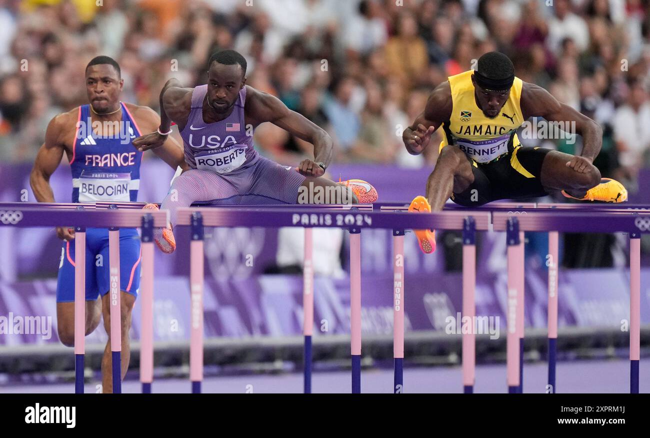 Paris, France. 07th Aug, 2024. Orlando Bennett of Jamaica (R) and ...