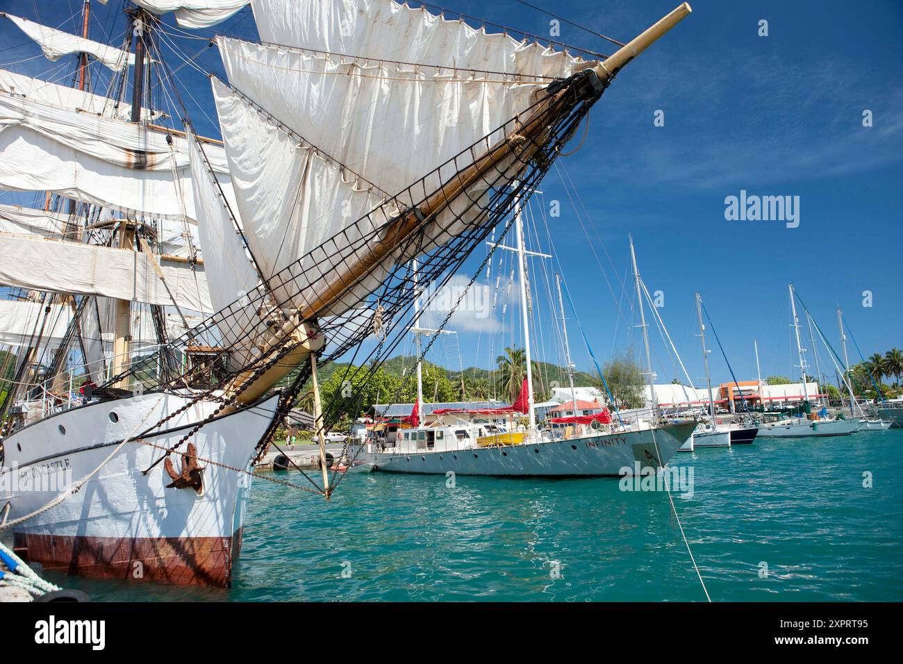 Cook islands port hi-res stock photography and images - Alamy