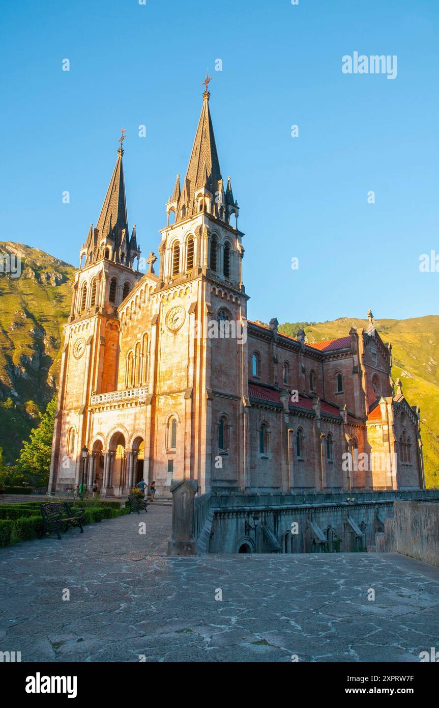 Covadonga basilica hi-res stock photography and images - Alamy