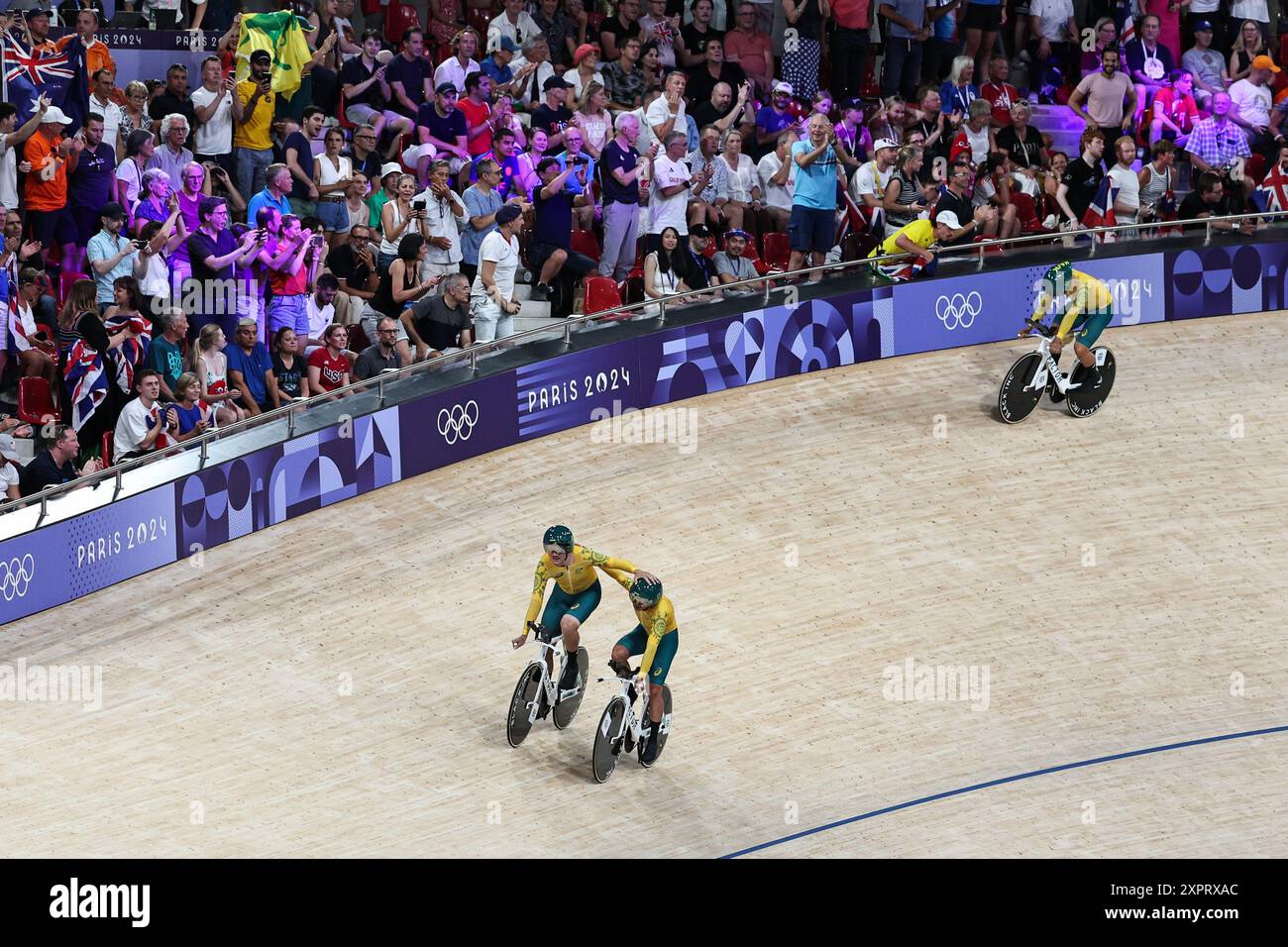 PARIS, FRANCE. 7th Aug, 2024. Gold medalists Oliver Bleddyn, Sam ...