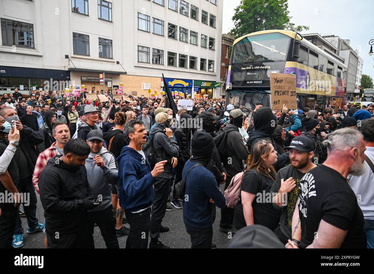 Demonstraiions hi-res stock photography and images - Alamy