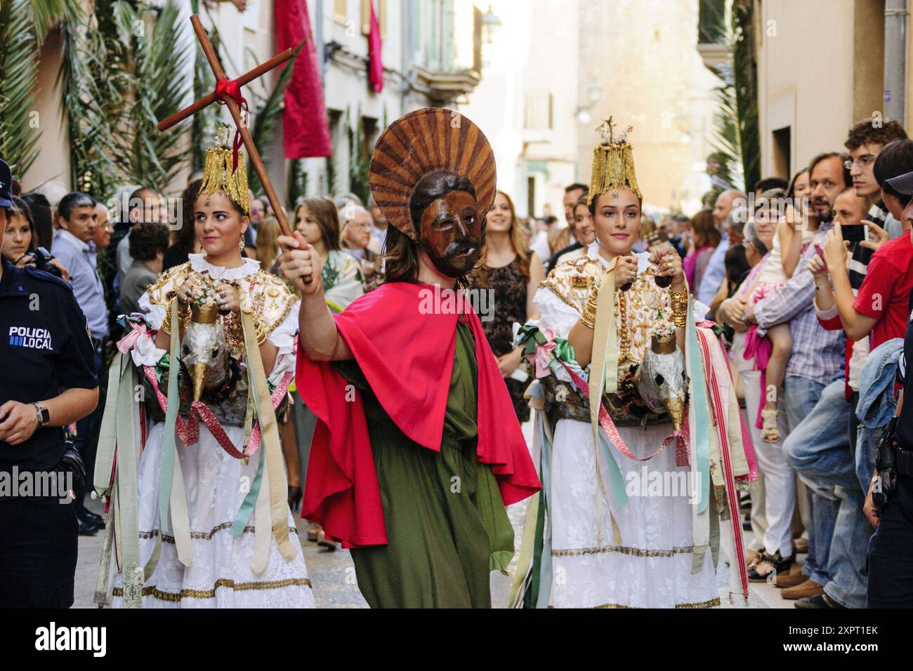 Eagles dance and Sant Joan Pelos, original medieval dance of Catalonia ...