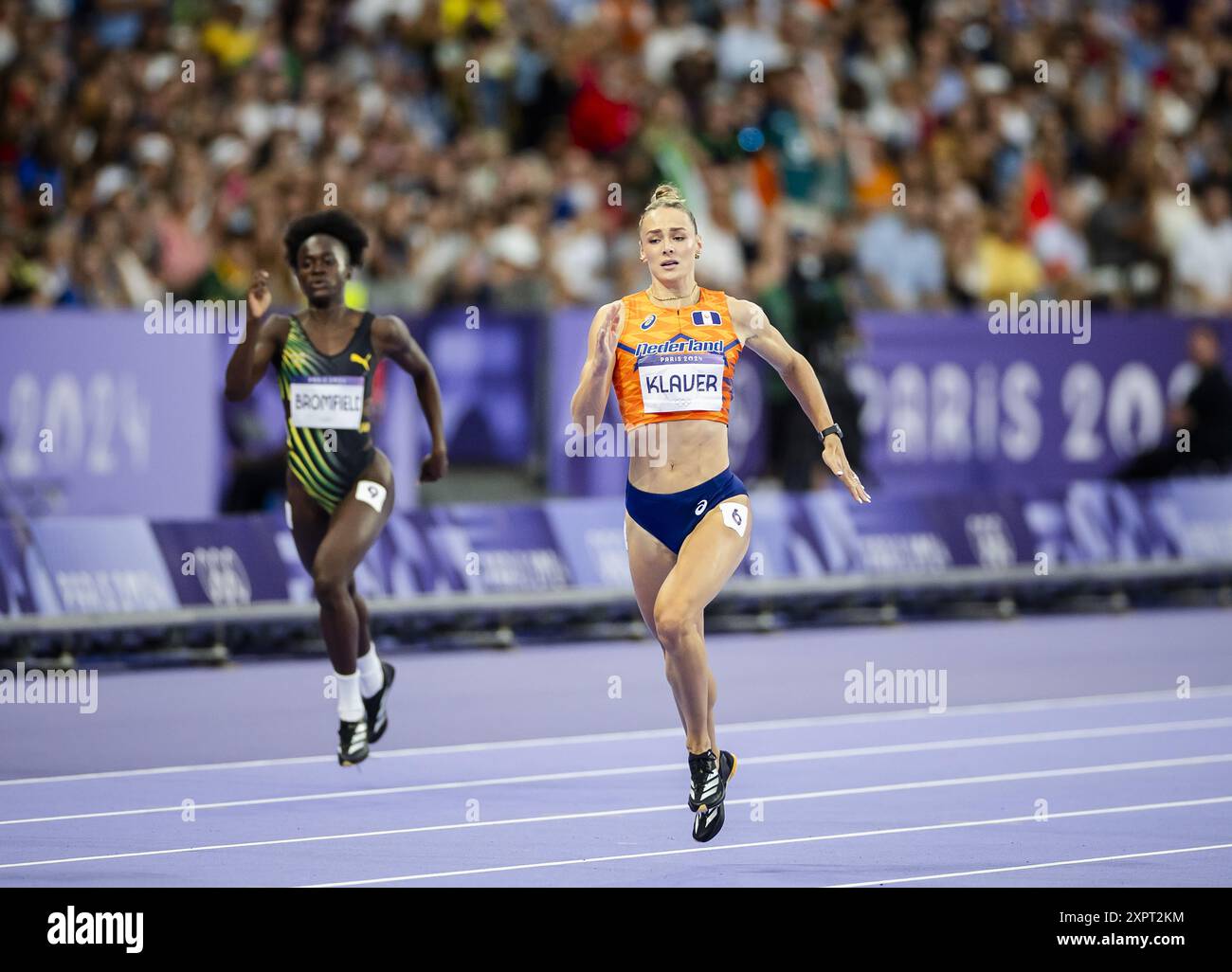PARIS - Lieke Klaver in action in the semi-final 200 meters, during the ...
