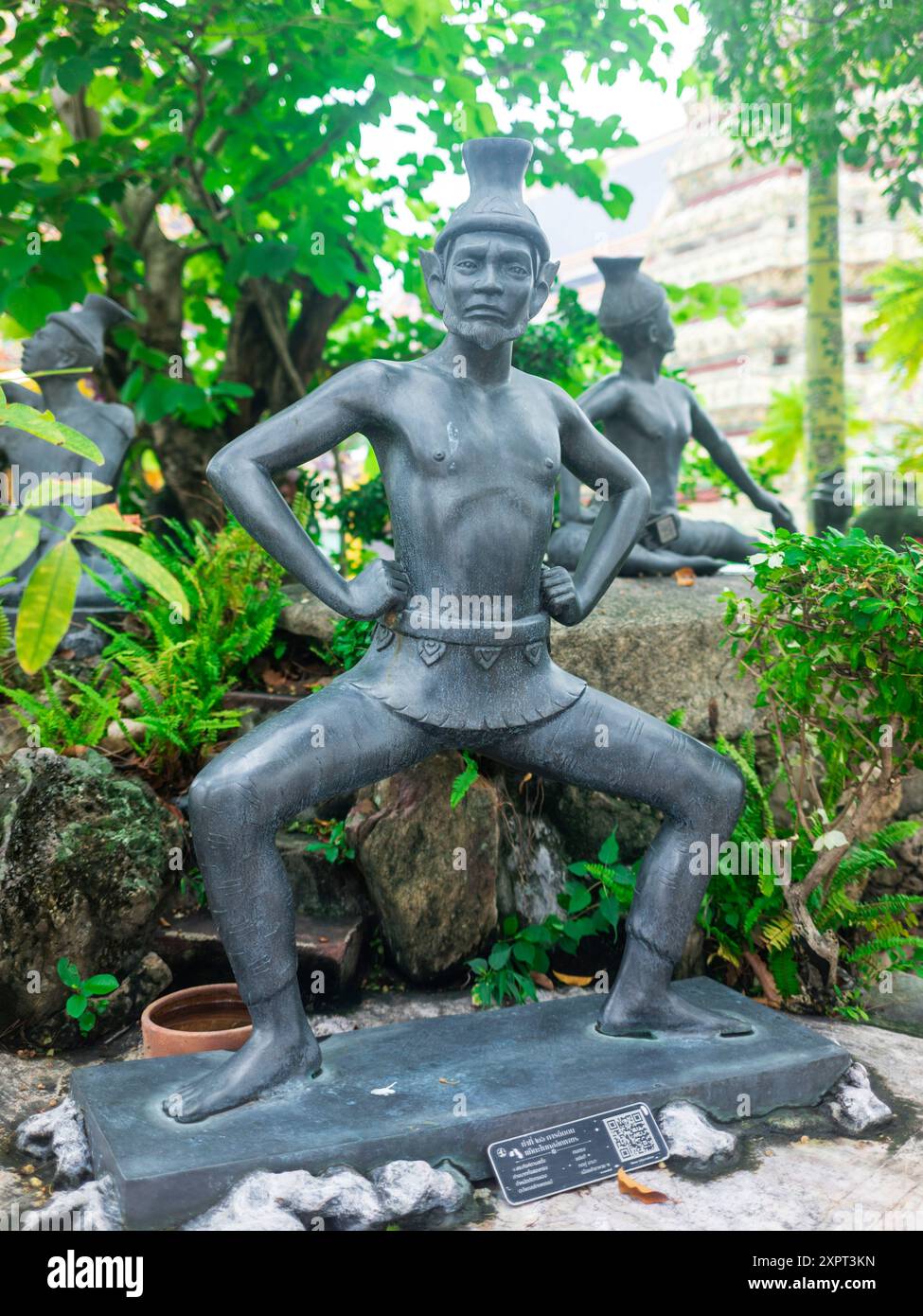 Massage thai standing hi-res stock photography and images - Alamy