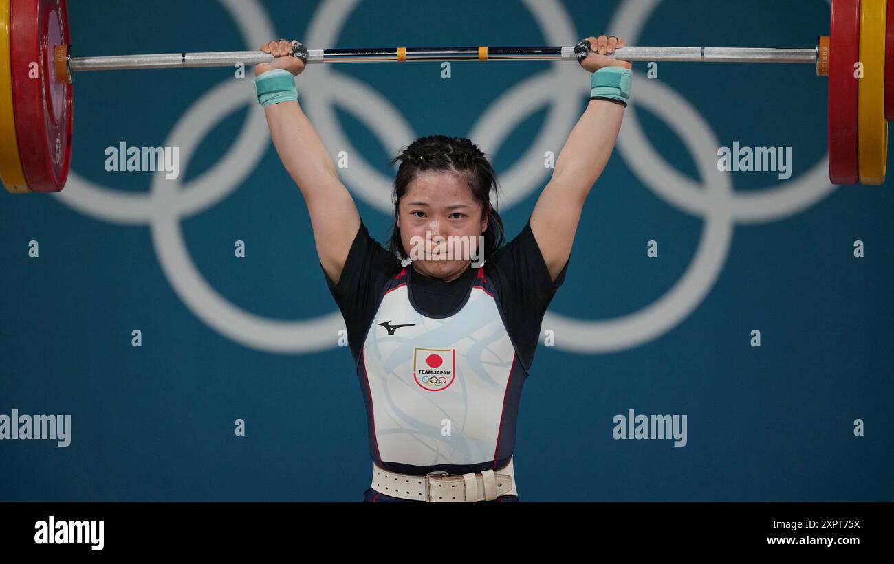 Rira Suzuki of Japan competes during the women's 49kg weightlifting ...