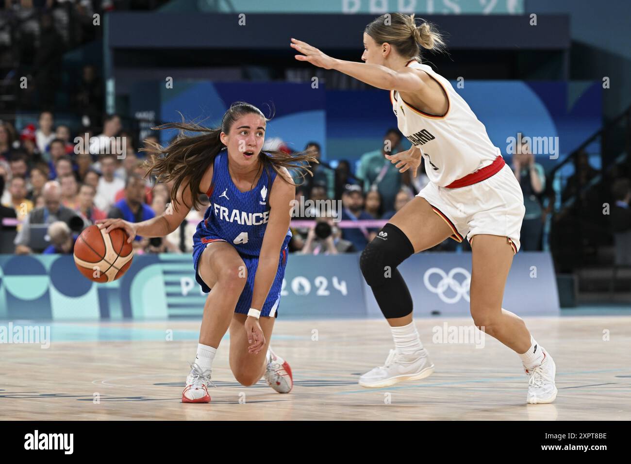 Paris, France. 07th Aug, 2024. Marine Fauthoux (France) vs Alexandra ...