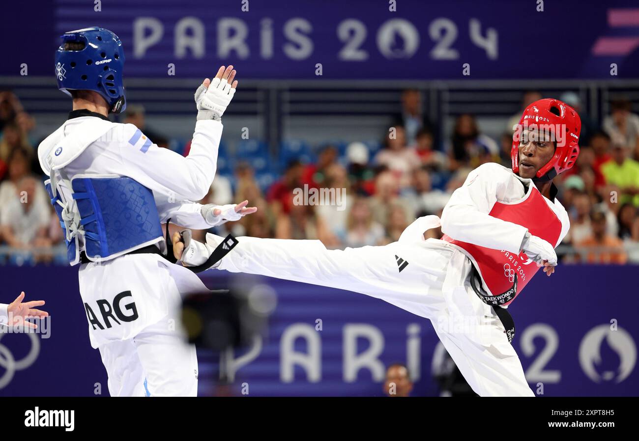 Paris, France. 7th Aug, 2024. Omar Gergely Salim (R) of Hungary ...