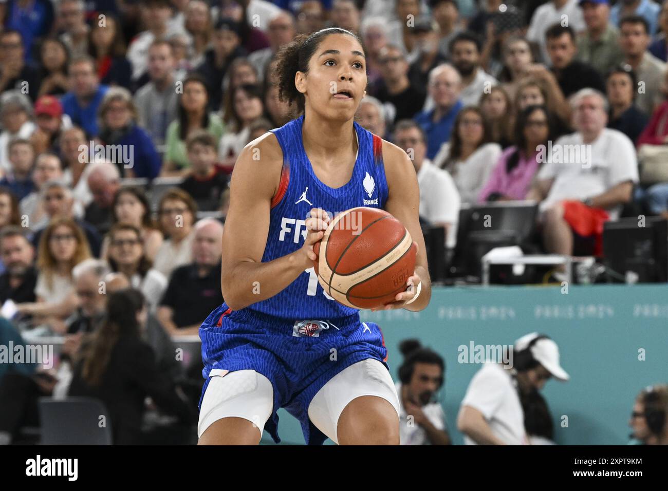 Janelle Salaun (France), Basketball, Women's Quarterfinal between ...
