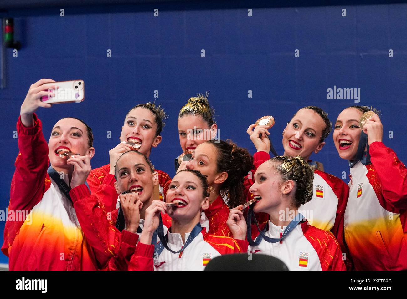 Bronze Medalists of Spain pose during Team Acrobatic Routine of the ...