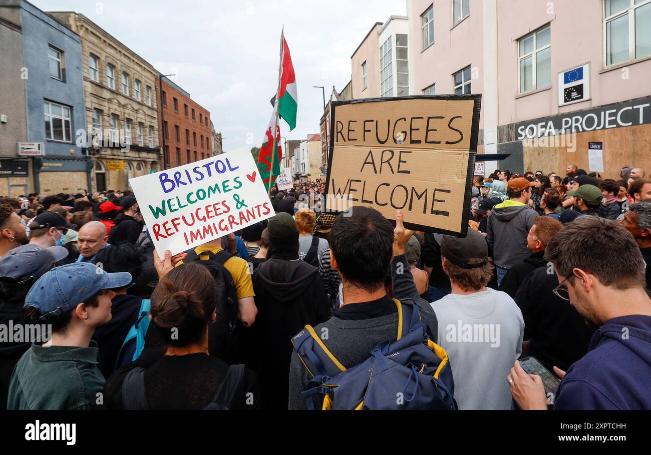Anti fascist counter protesters hi-res stock photography and images - Alamy