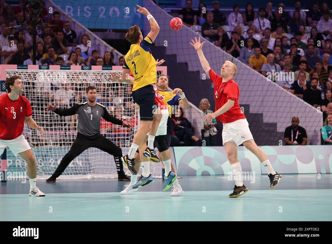 Jonathan CARLSBOGAARD (Sweden), Handball, Men's Quarterfinal between ...