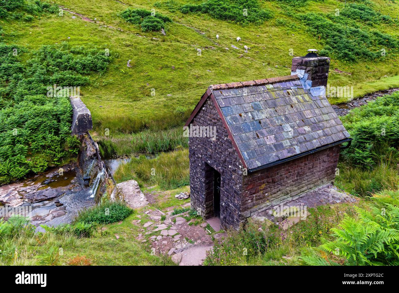 Grwyne fawr reservoir bothy hi-res stock photography and images - Alamy