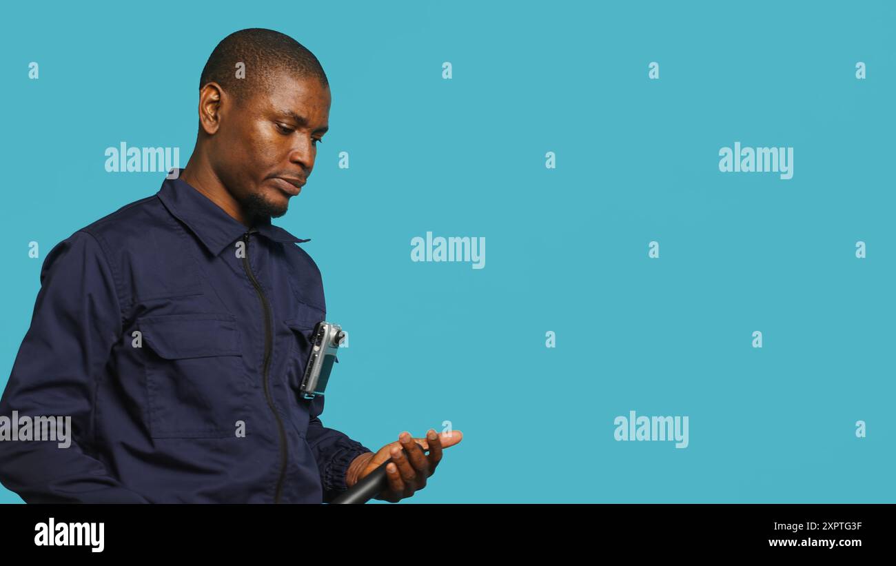 Security guard preventing criminal activity, threatening suspects with ...