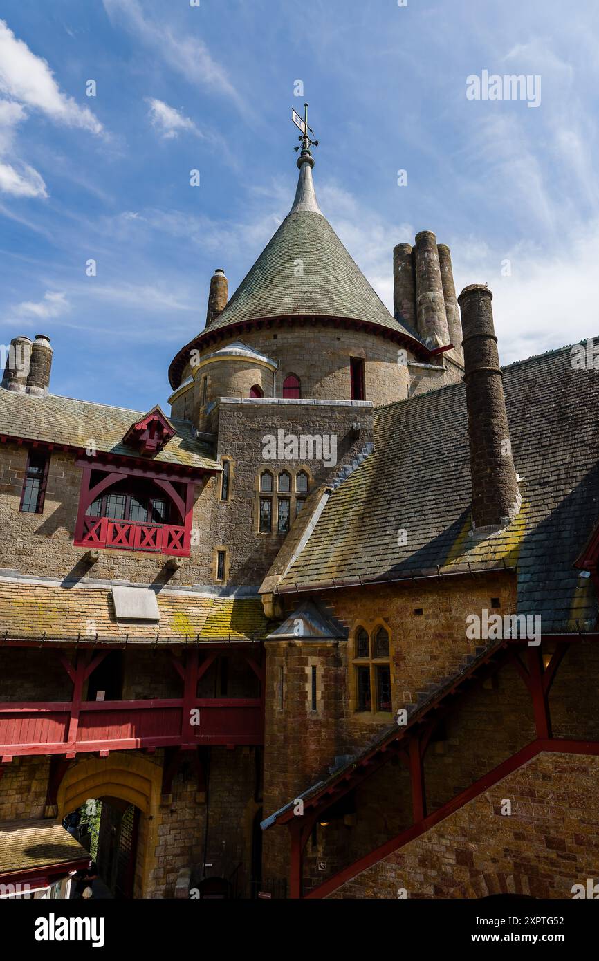 Castell castle coch hi-res stock photography and images - Alamy
