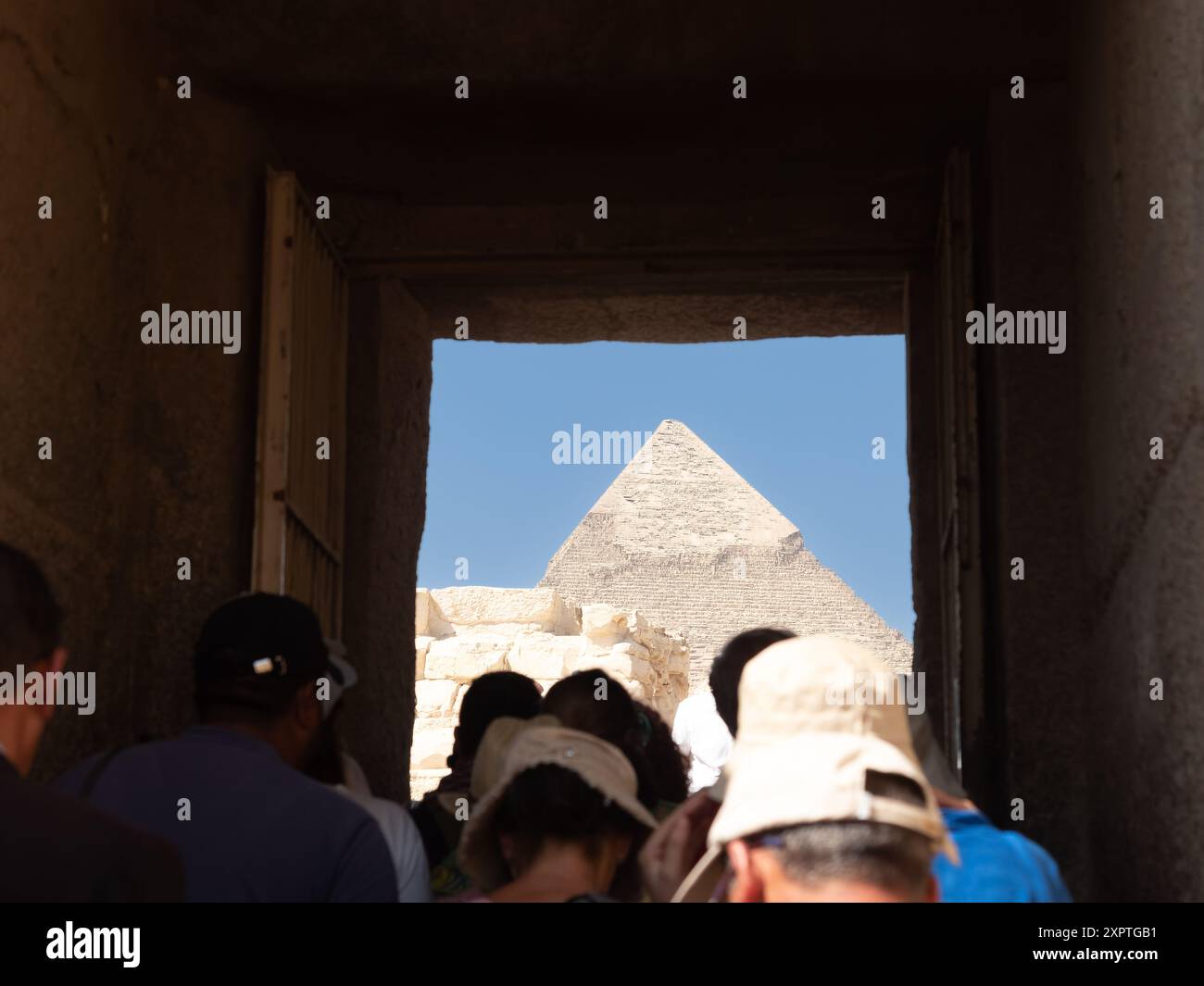 Entrance to the place of the Sphinx with view of Pyramid of Kefren in ...