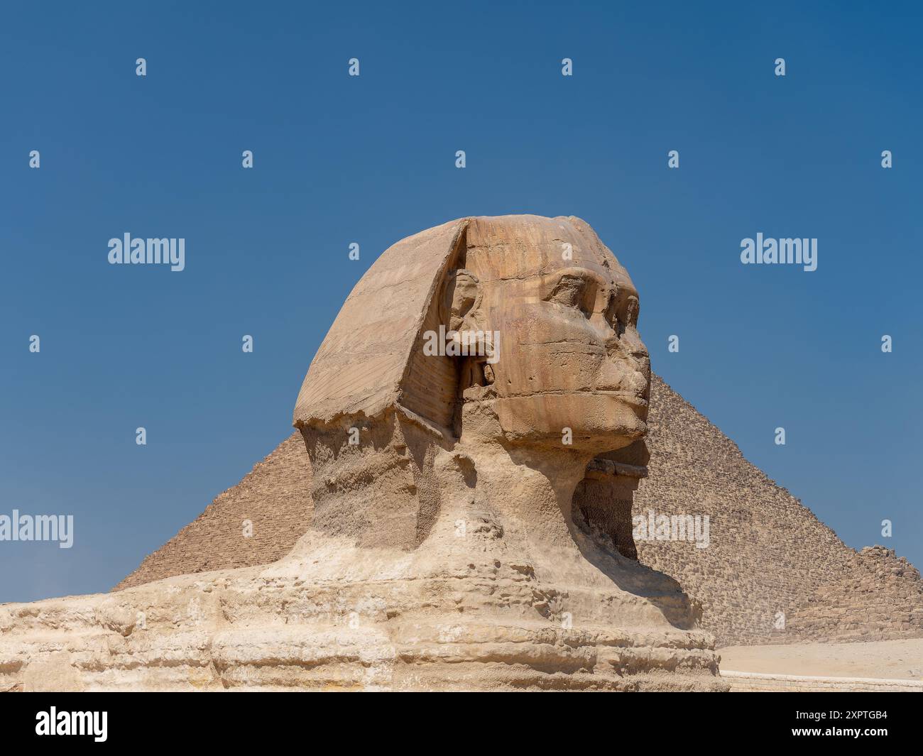 The great Sphinx of Giza sculpted in limestone rock in El Cairo Egypt ...