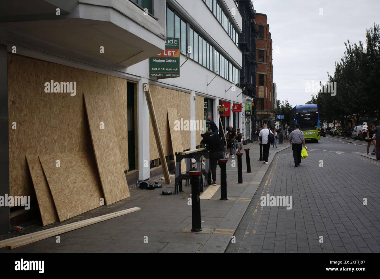07 August 2024, Brighton, UK Anti Racist Solidarity Swamps Far Right ...