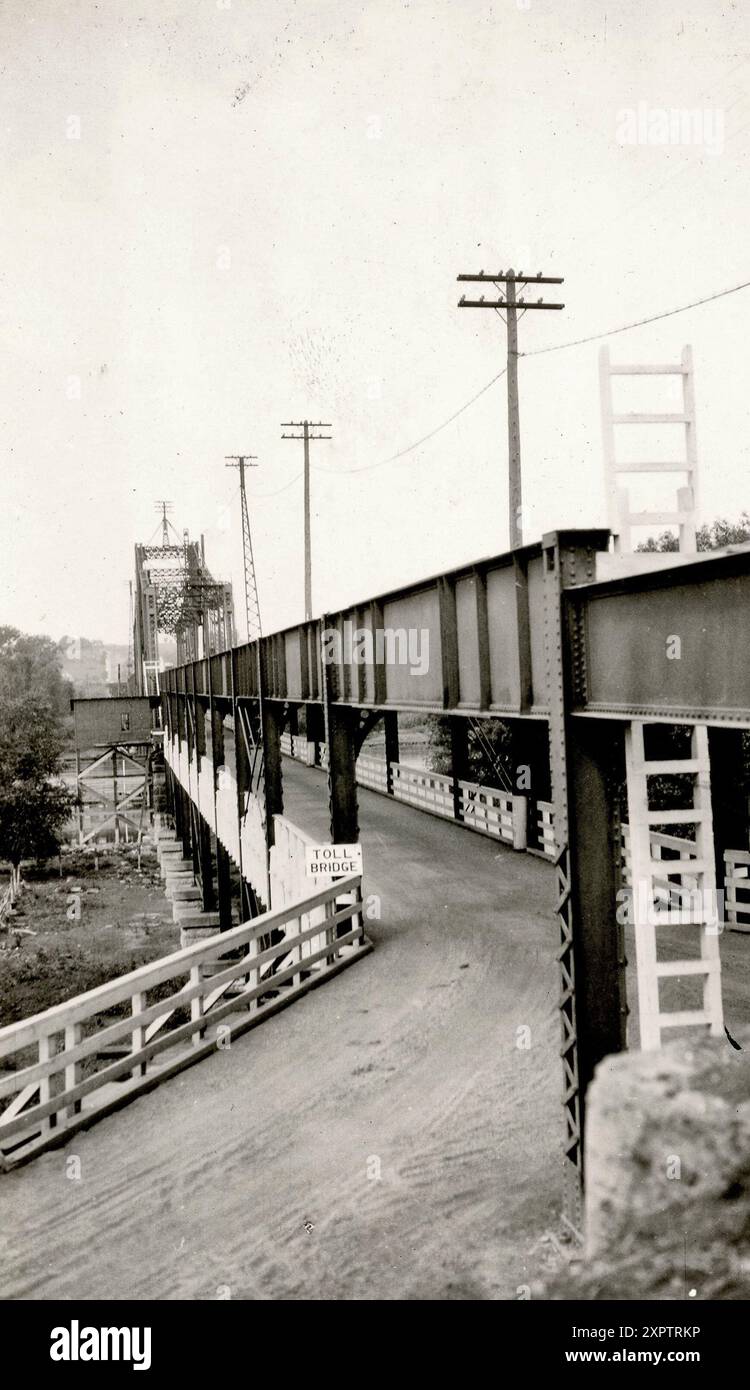 Toll Bridge in Minnesota, circa 1950 Stock Photo - Alamy