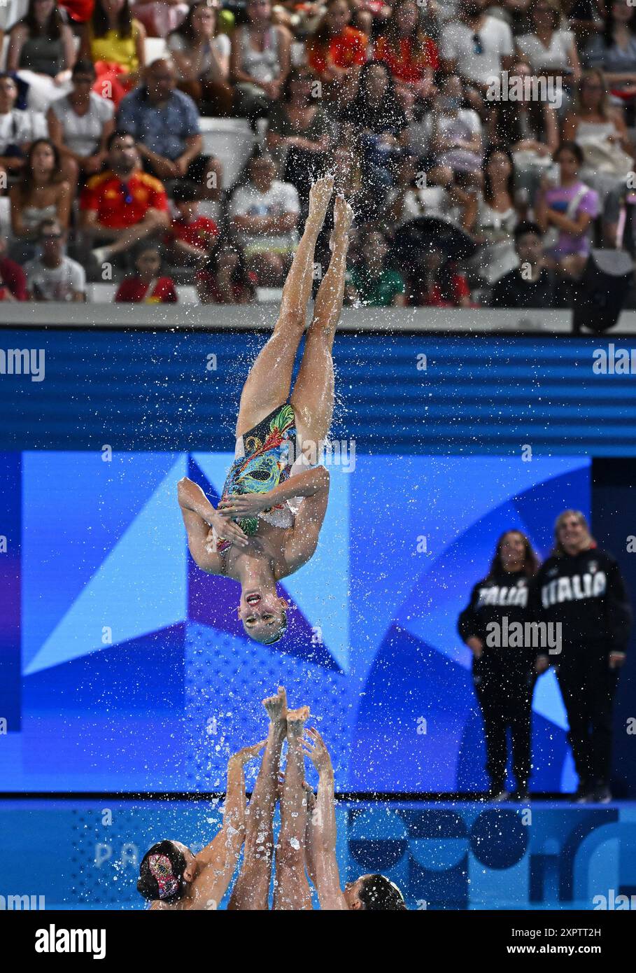 Synchonized swimming hi-res stock photography and images - Alamy