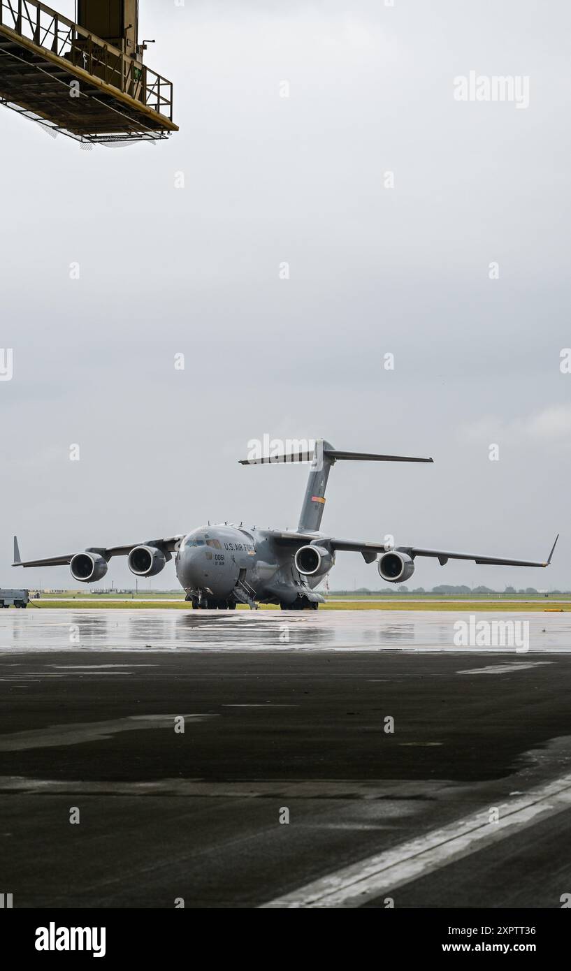 A C-17 Globemaster III Aircraft sits on the flight line at Altus Air ...