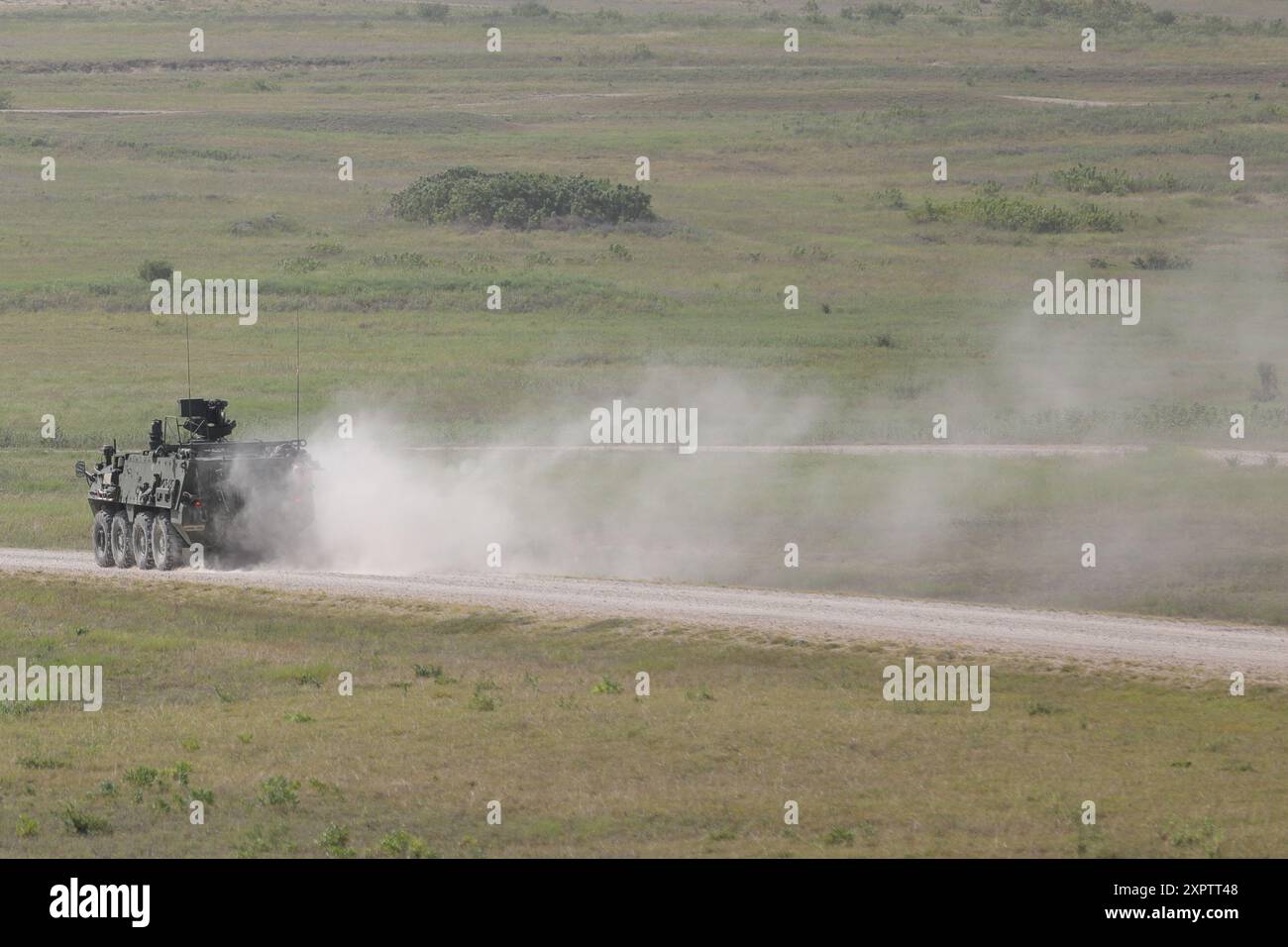 A Gunnery crew from Headquarters and Headquarters Company, 2nd Chemical ...