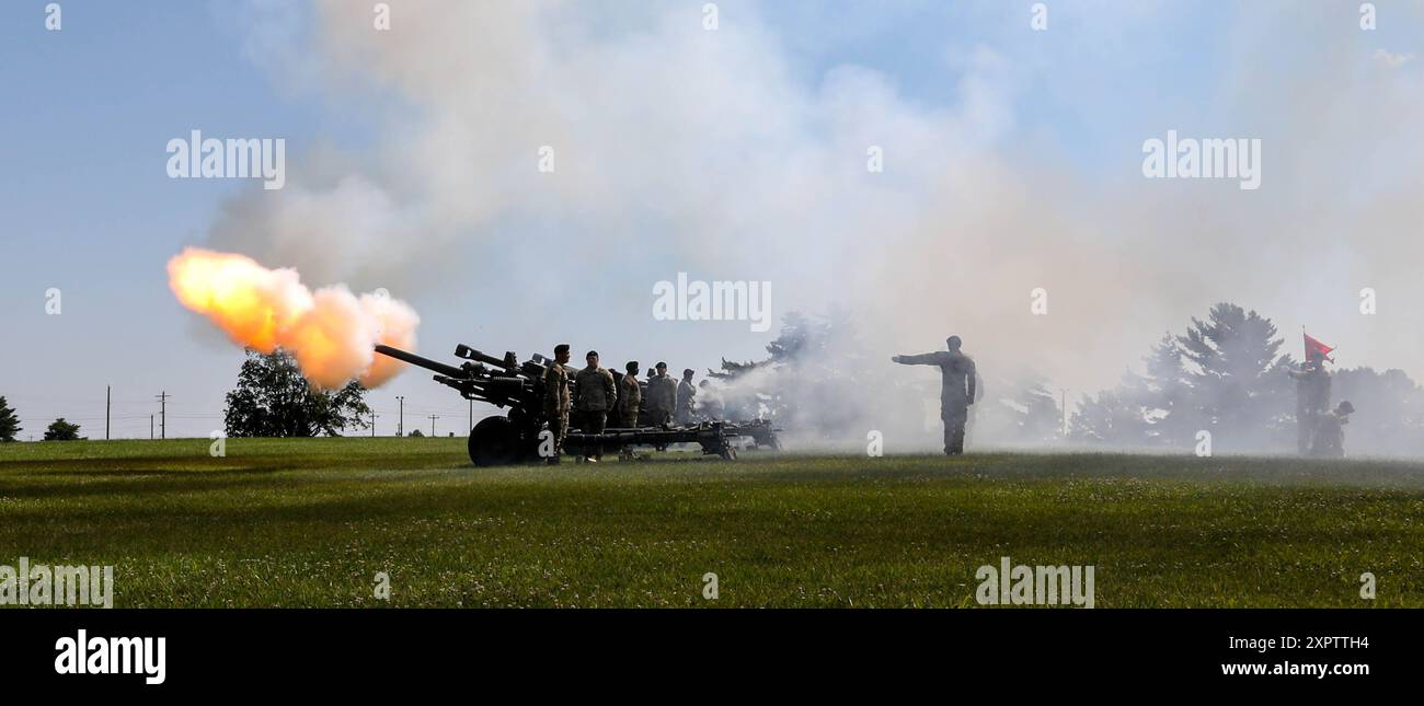 Soldiers assigned to 1st Battalion, 320th Field Artillery Regiment ...