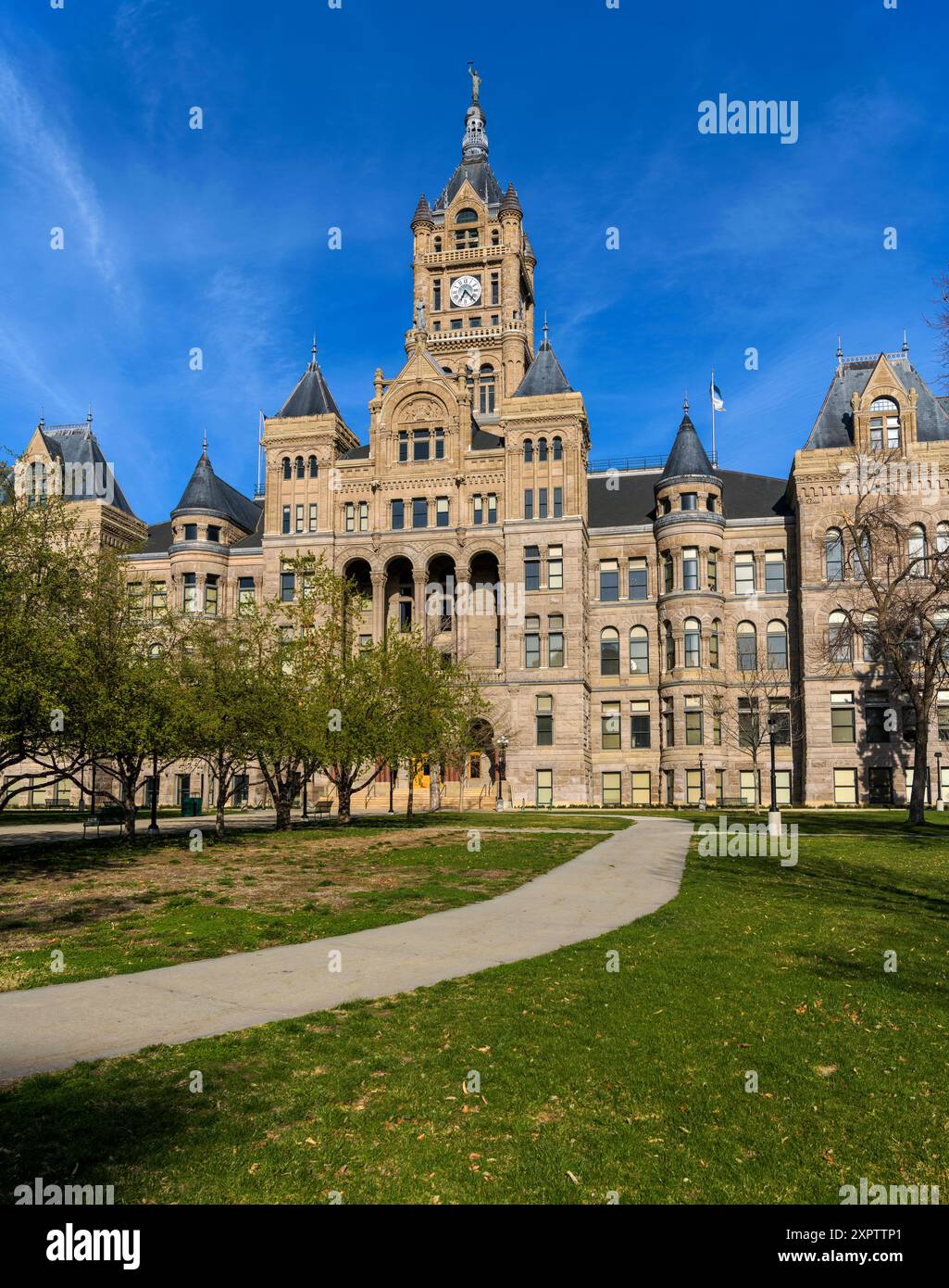 Salt Lake City and County Building - A vertical view of front façade of ...