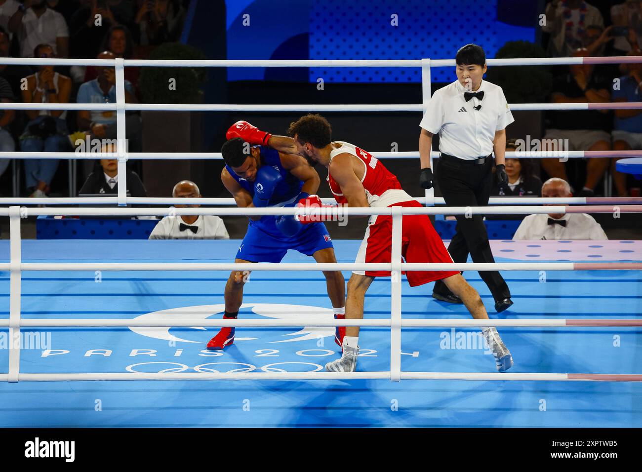 OUMIHA Sofiane of France vs ALVAREZ BORGES Erislandy of Cuba Boxing ...