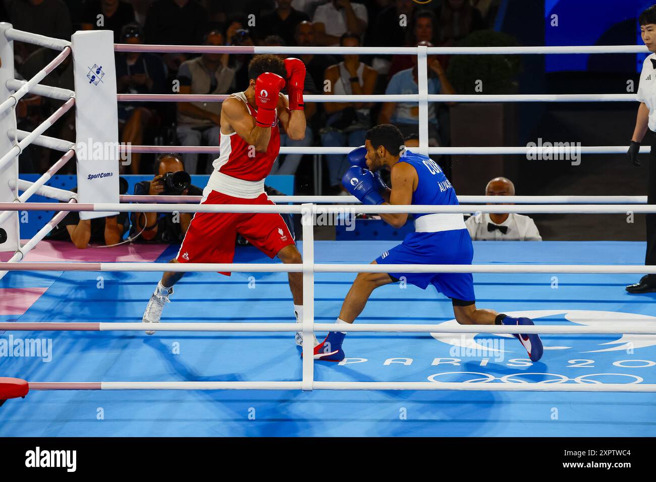 OUMIHA Sofiane of France vs ALVAREZ BORGES Erislandy of Cuba Boxing ...