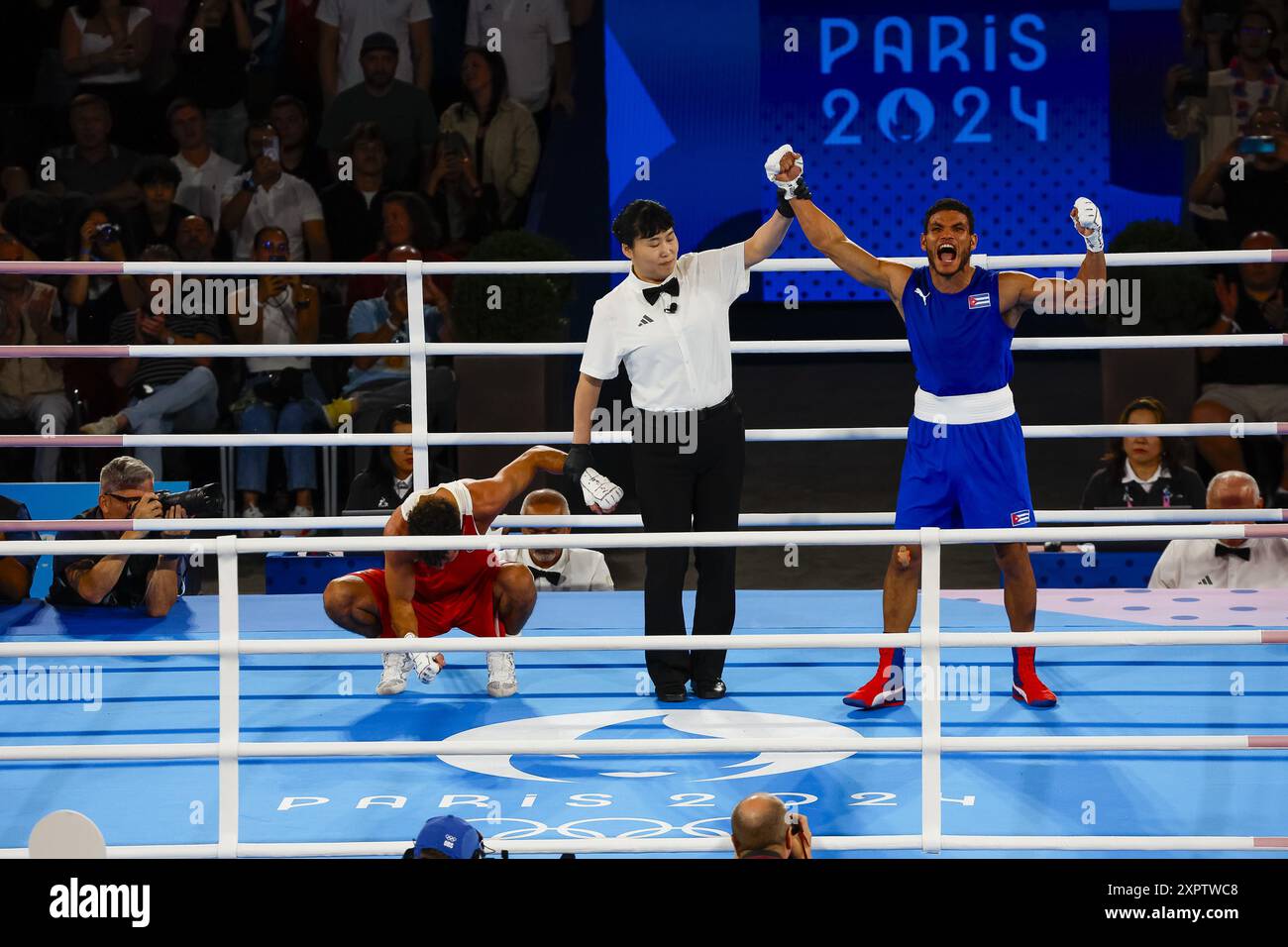 OUMIHA Sofiane of France vs ALVAREZ BORGES Erislandy of Cuba Boxing ...