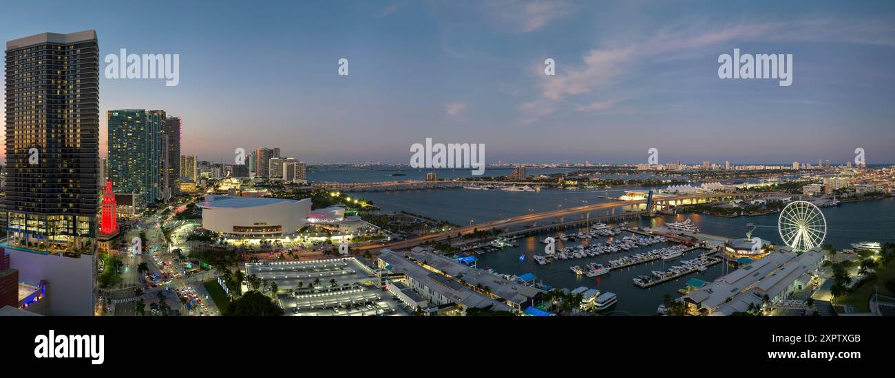 Aerial view of Skyviews Miami Observation Wheel at Bayside Marketplace ...