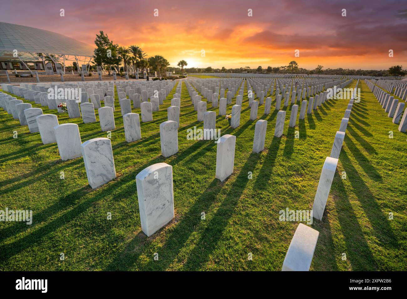 Sarasota National Cemetery with many white headstones on green grass ...
