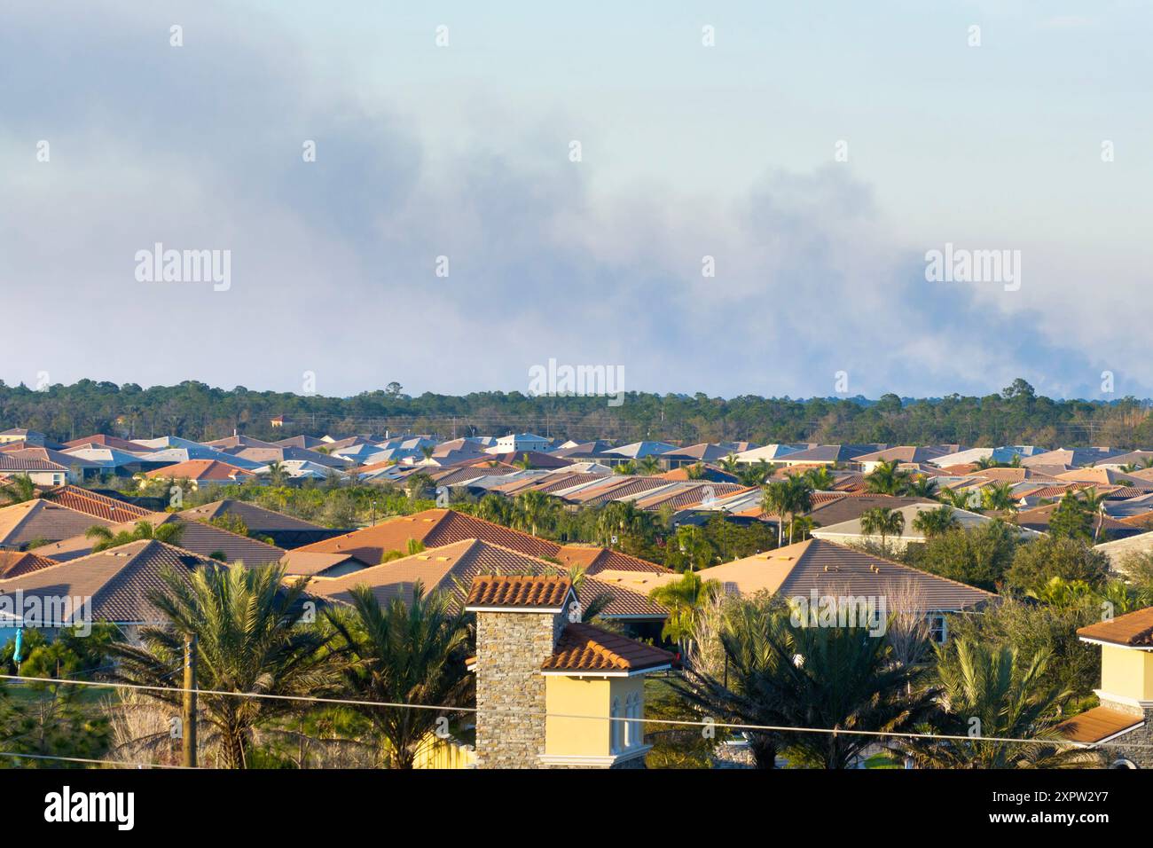 Prescribed fire smoke rising hi-res stock photography and images - Alamy